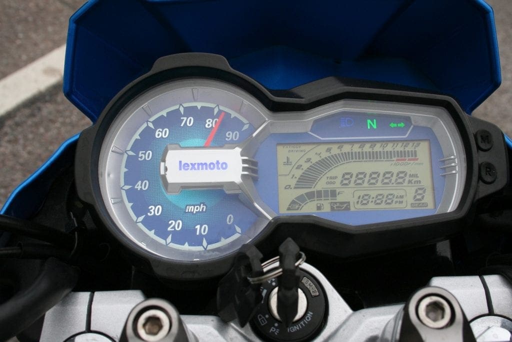 First ride: Lexmoto Venom 125 - on2wheels