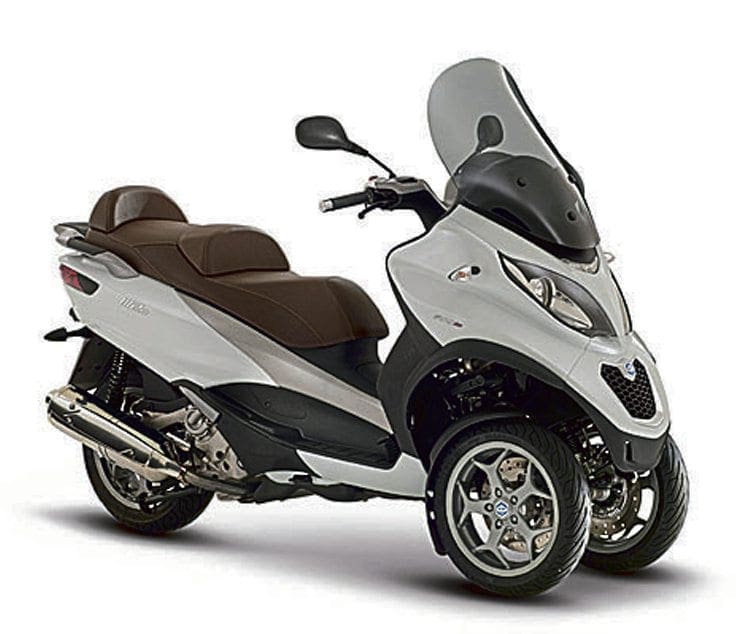 PIAGGIO MP300 LT Business - on2wheels